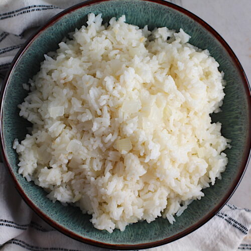 Brazilian Rice {with Onions and Garlic} - Easy Brazilian Food