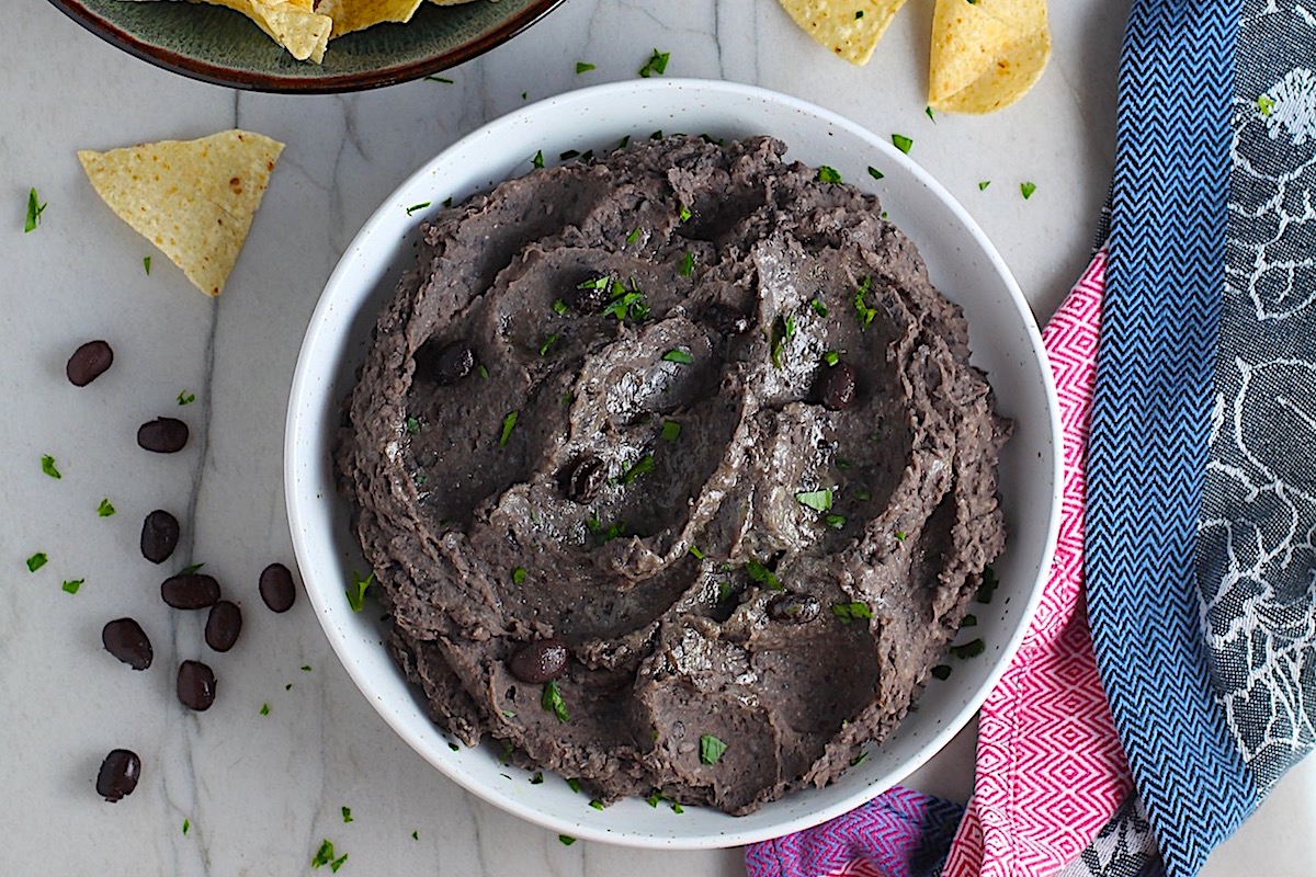 Black Bean Puree {Tutu de Feijão} - Easy Brazilian Food