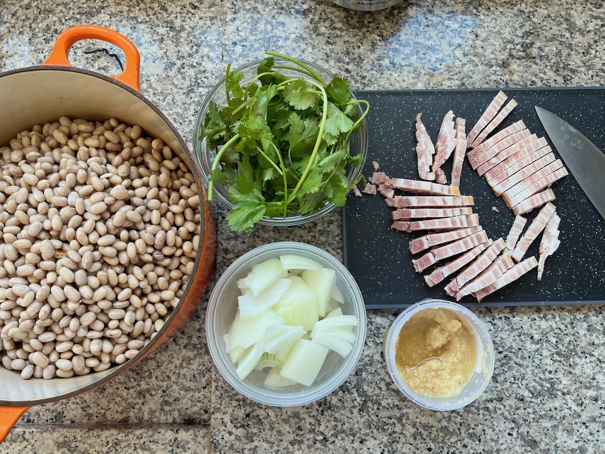 Carioca Beans ~ Dutch Oven Pinto Beans - Easy Brazilian Food