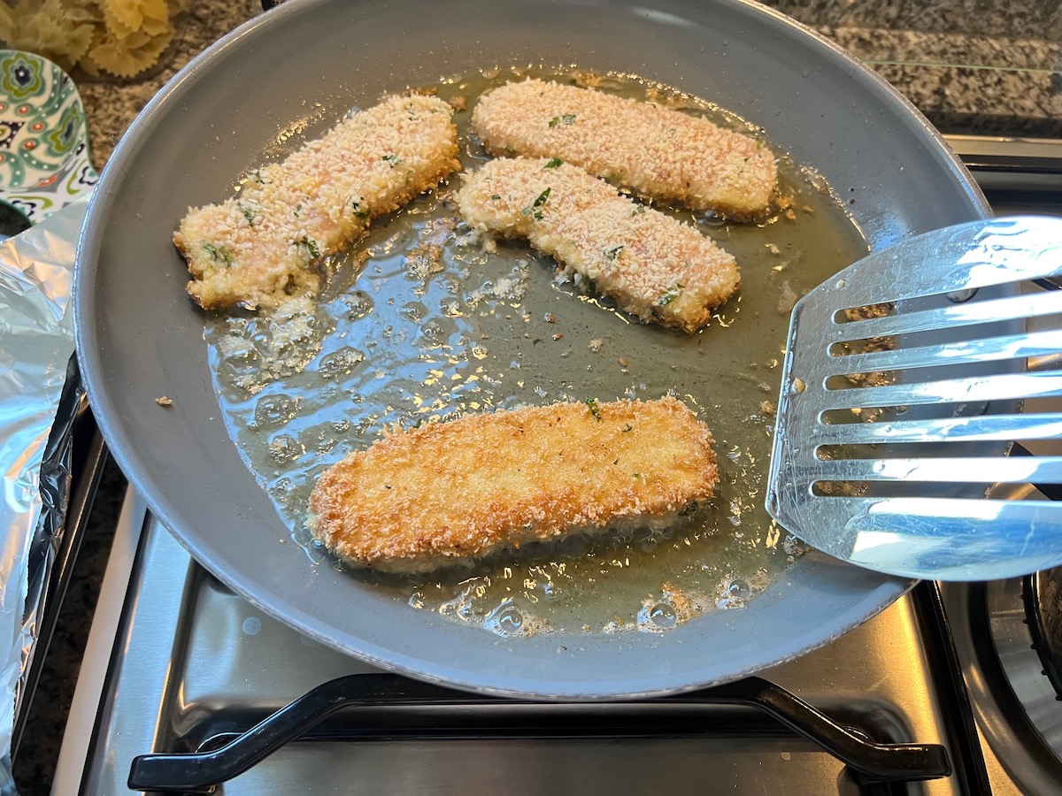 Easy Panko Chicken ~ Fried or Baked - Easy Brazilian Food